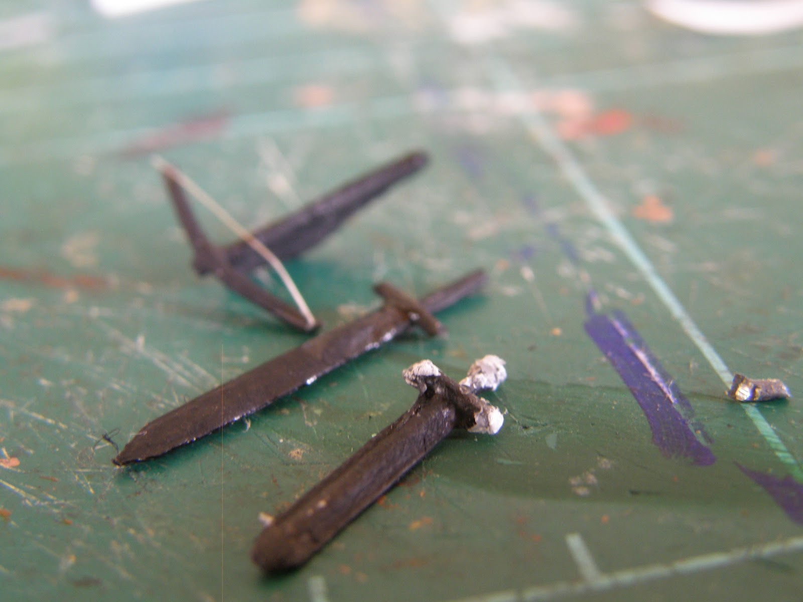 Gowan's 1/72 scale models: How to: weapons from chicken wire and paper ...