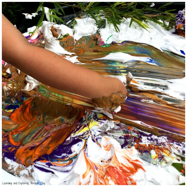 Learning and Exploring Through Play: Mark Making Mirror Tuff Tray