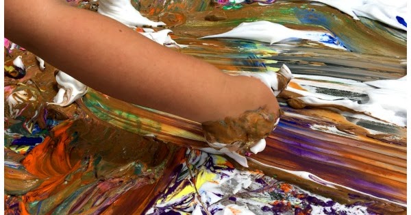 Learning and Exploring Through Play: Mark Making Mirror Tuff Tray