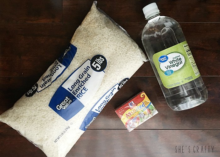 She's Crafty: How to color Rainbow Rice for a table centerpiece