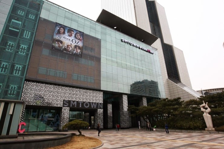AREX: ‘SM town COEX artium' has become a tourist attraction for korean wave