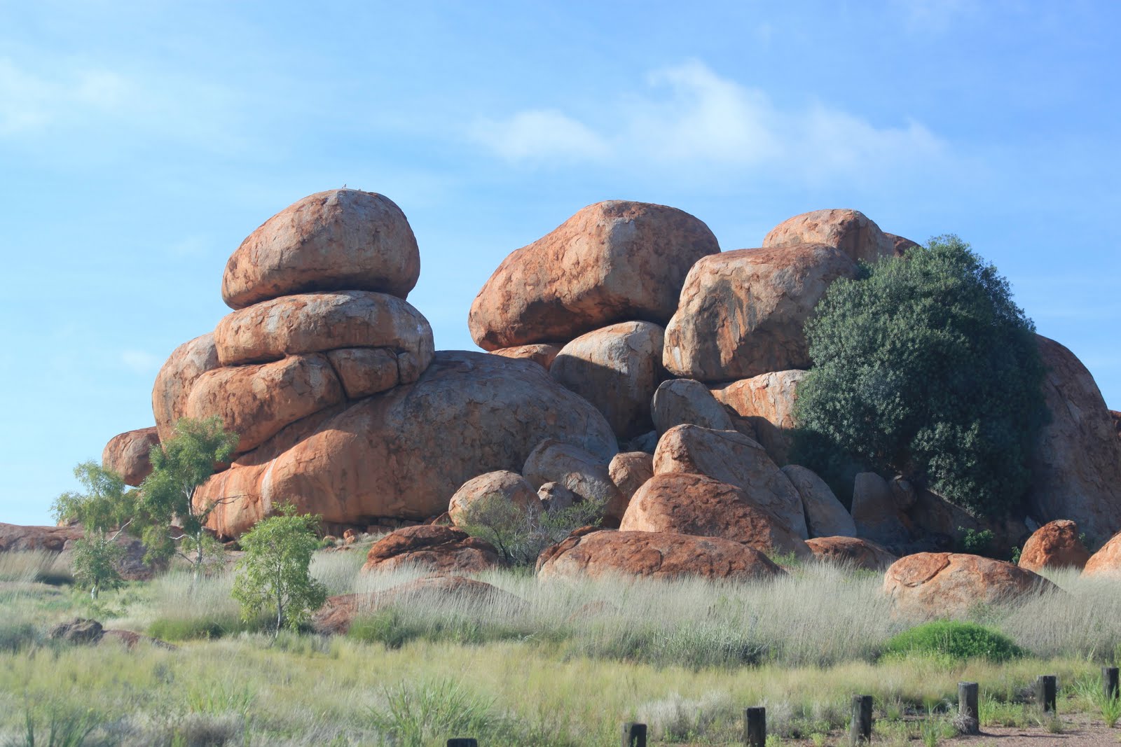 Des's Trip from Darwin to Sydney: The Devils Marbles