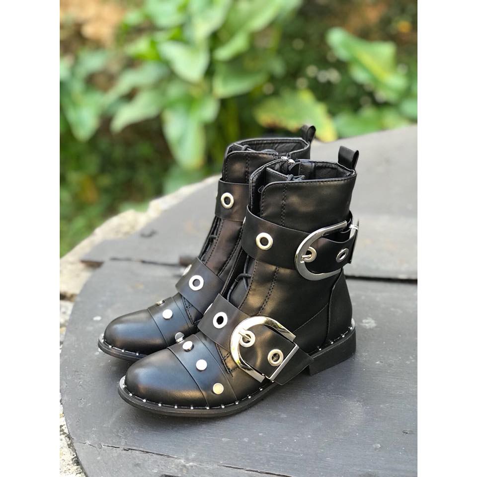 BOTAS CON HEBILLAS, PURA TENDENCIA!! | MI CALLE DE PUERTO VALLARTA. BLOG