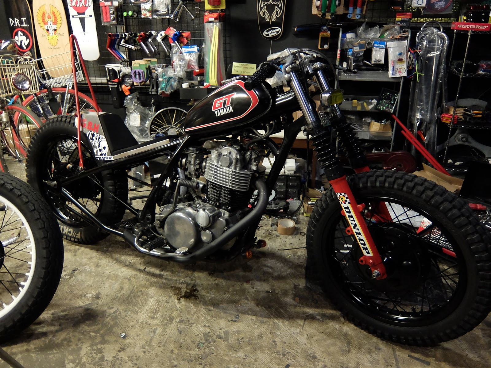 Yamaha SR 400 "Stake-Chop" by CPW Usui - Lsr Bikes