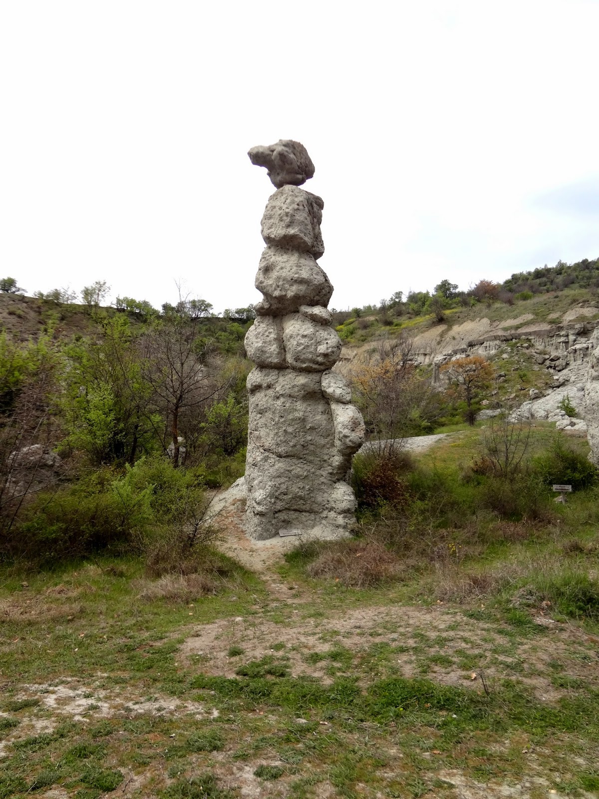 Little Treasures: Kuklici - Stone Dolls