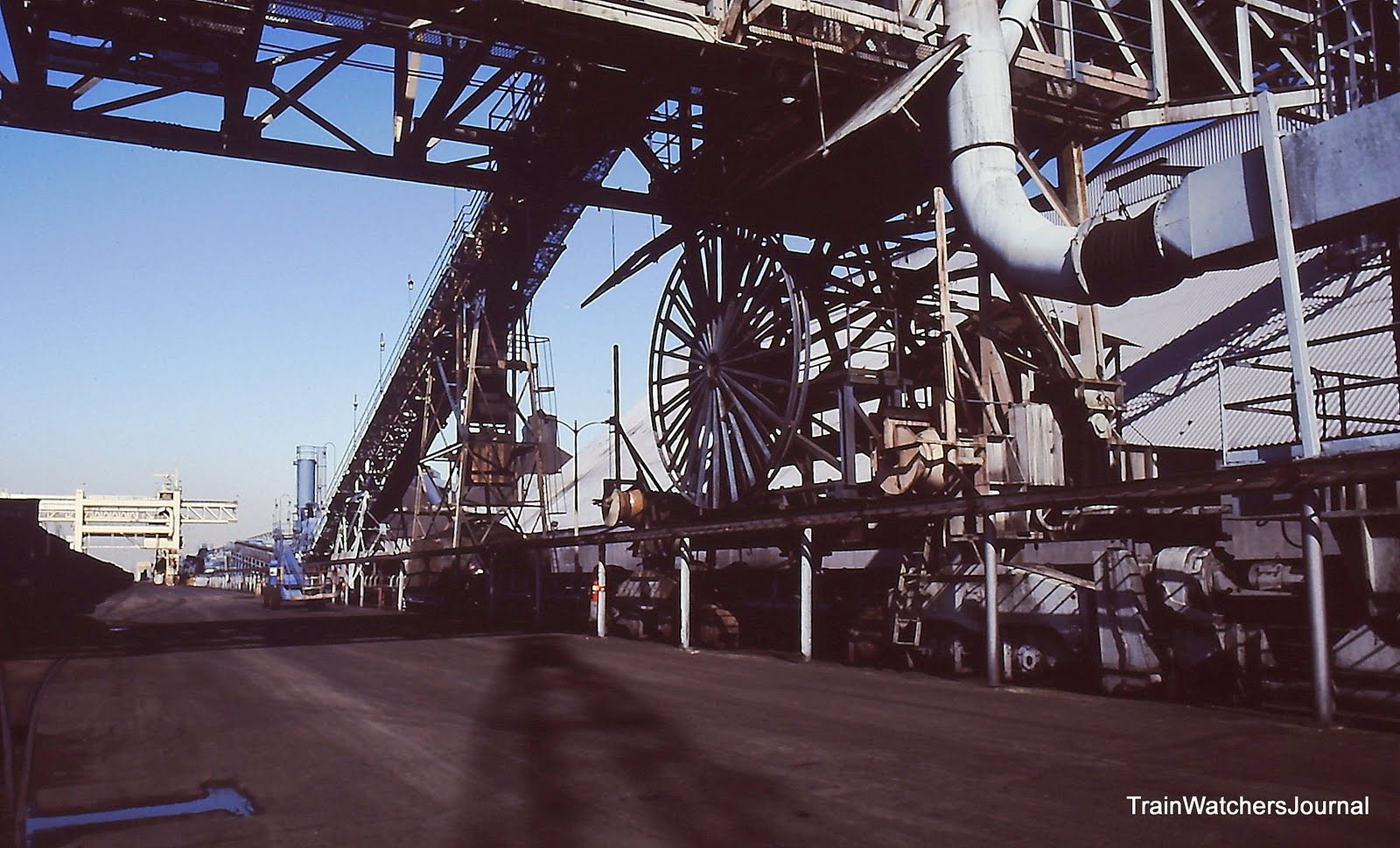 TrainWatchersJournal: Metropolitan Stevedore - Long Beach, California