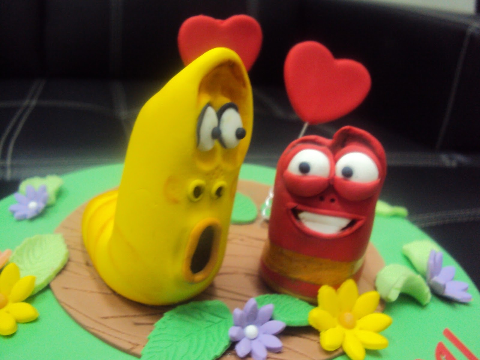 L'mis Cakes & Cupcakes Ipoh Contact : 012-5991233 : Fondant Cake -Larva ...