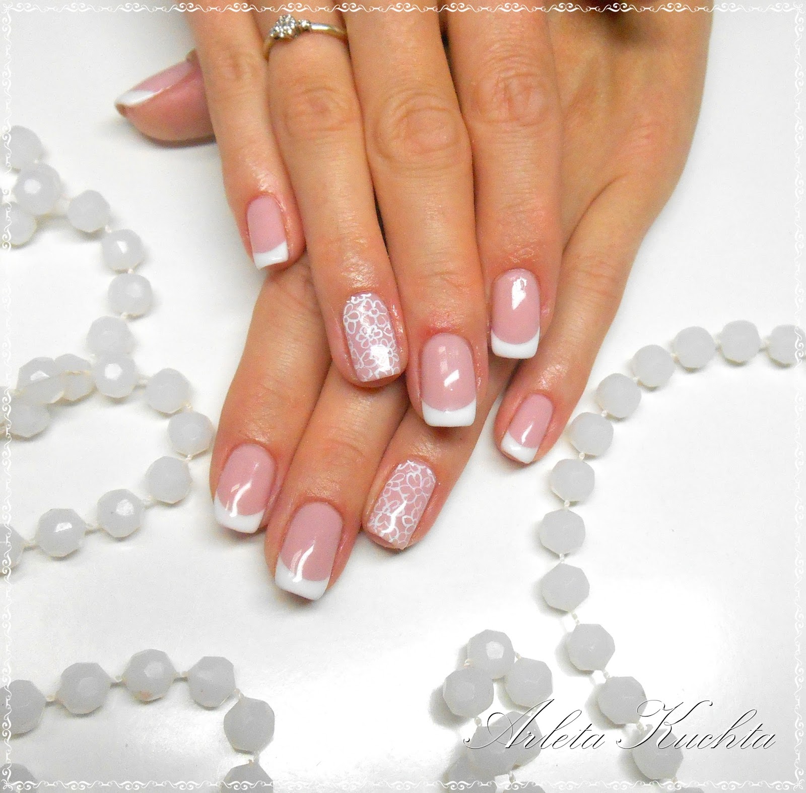 Studio stylizacji paznokci Butterfly: French hybrydowy