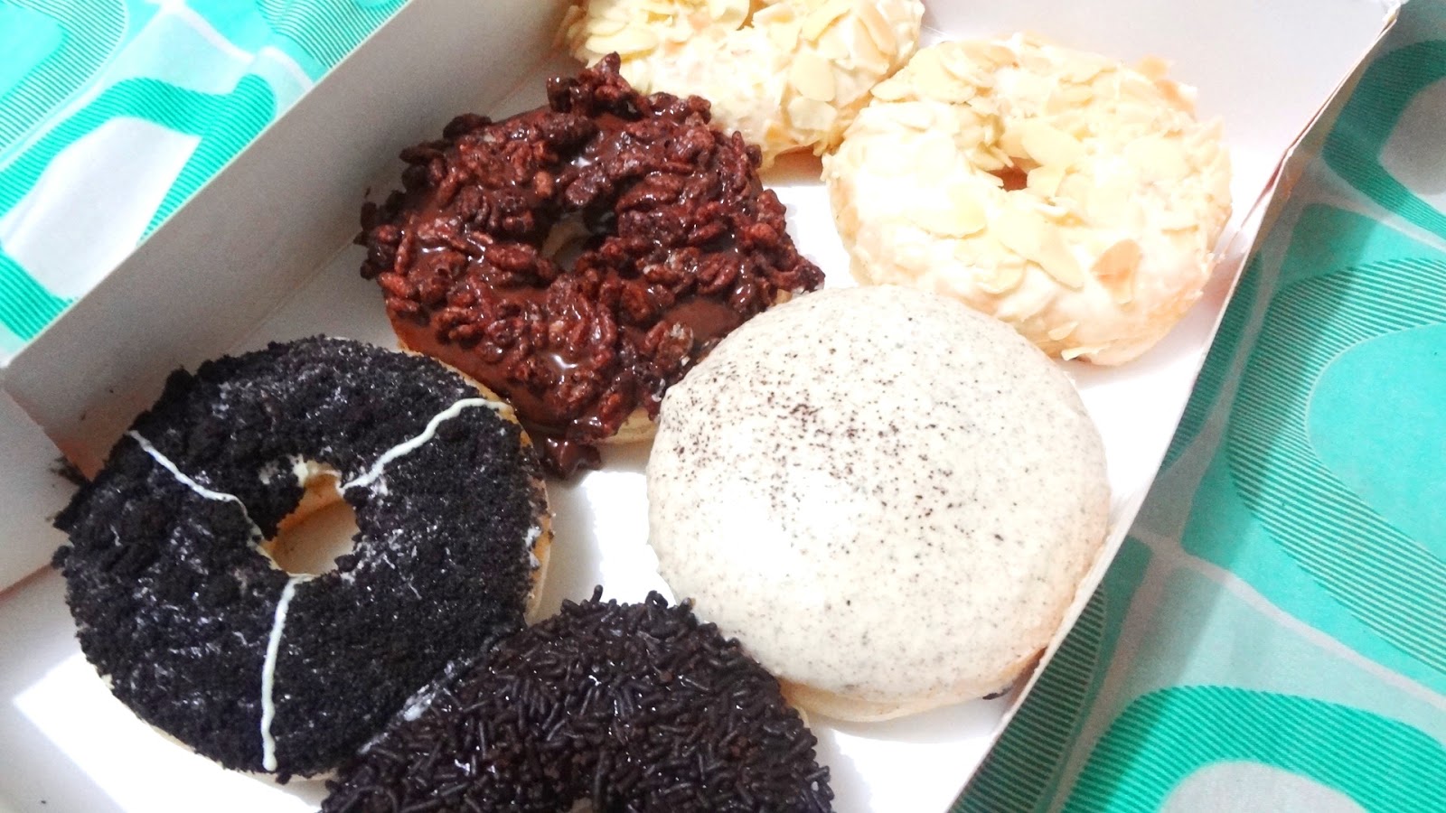 Trip2Eat: J.Co Donut - Sharing the J.Co Way