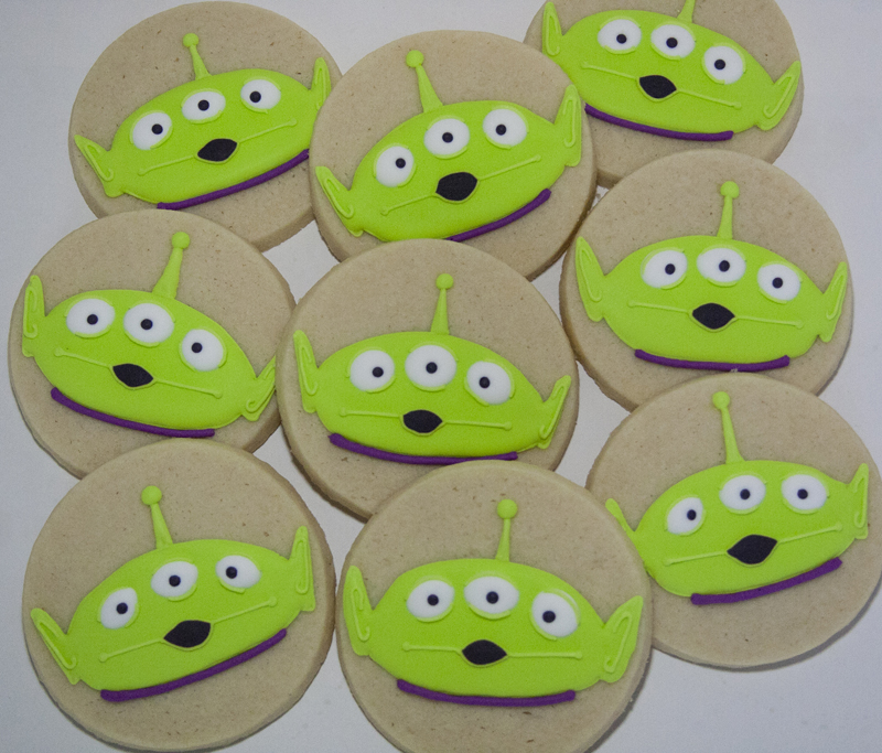 Jaclyn's Cookies: Toy Story Aliens {Tutorial}
