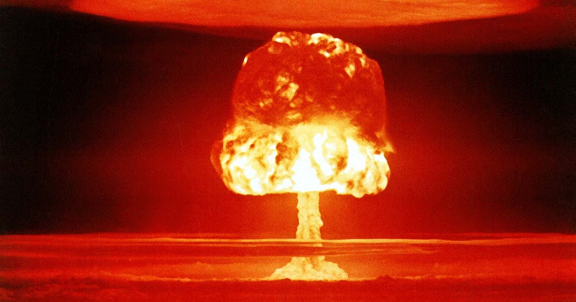 Página de curiosidades y más: ¿Cuándo surgió la bomba atómica?