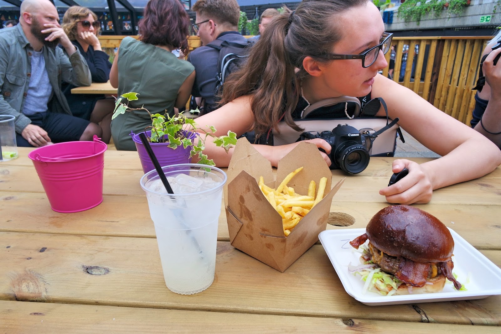 Review: Burger Bear and Prawnography at the Magic Roundabout, Old ...