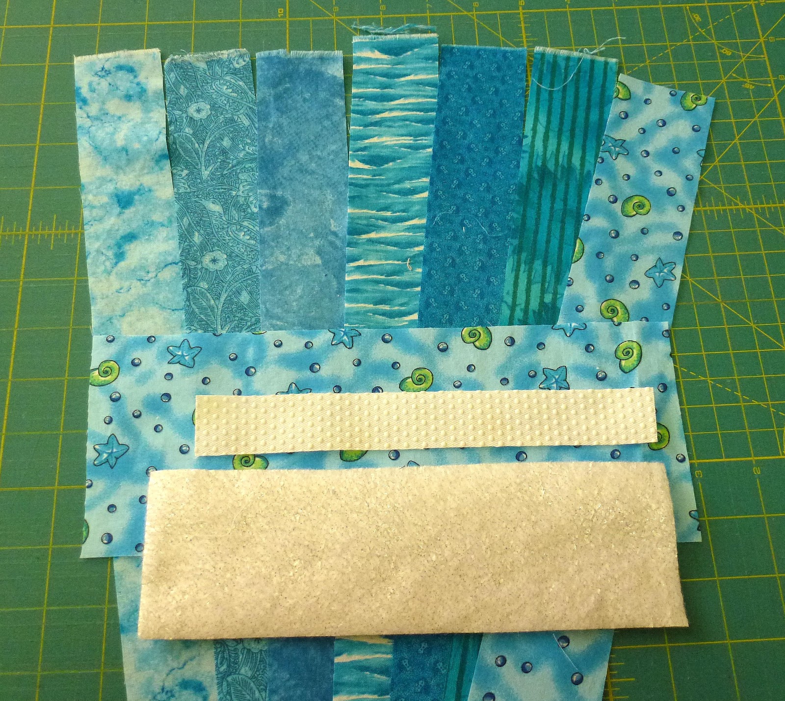 Leslie's Art and Sew: Summer Sewing: Soda Can Cozy Tutorial