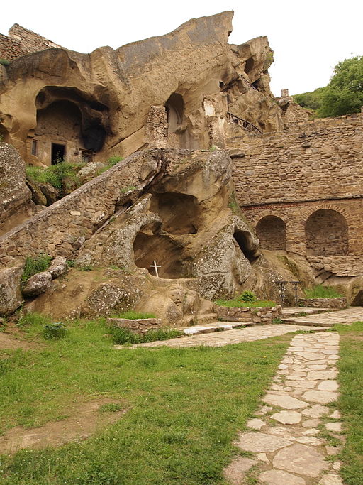 ellergy: INCREDIBLE MONASTERIES CARVED IN STONE