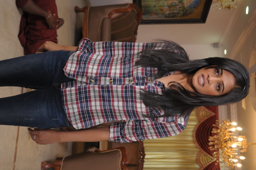 Telugu Cinema New Movies updates News Gossips Photos: Chandee Movie Stills