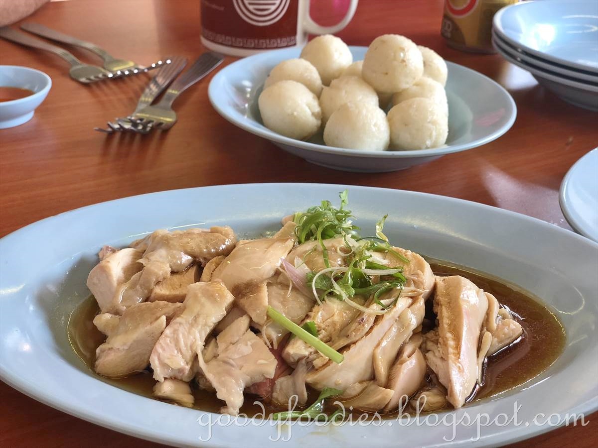 GoodyFoodies: Restoran Famosa Chicken Rice Ball: A Must-Try in Melaka