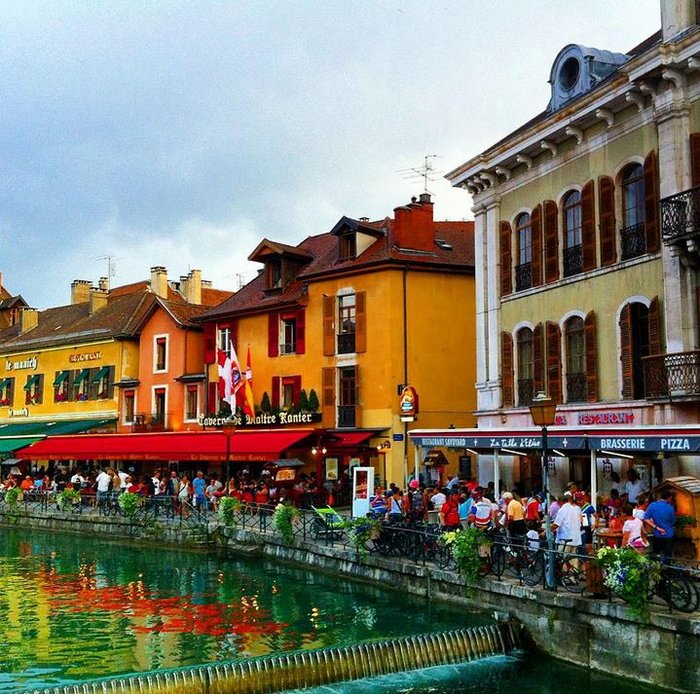 Annecy: Η πιο όμορφη "άγνωστη" πόλη στον κόσμο που "επιπλέει"!!!
