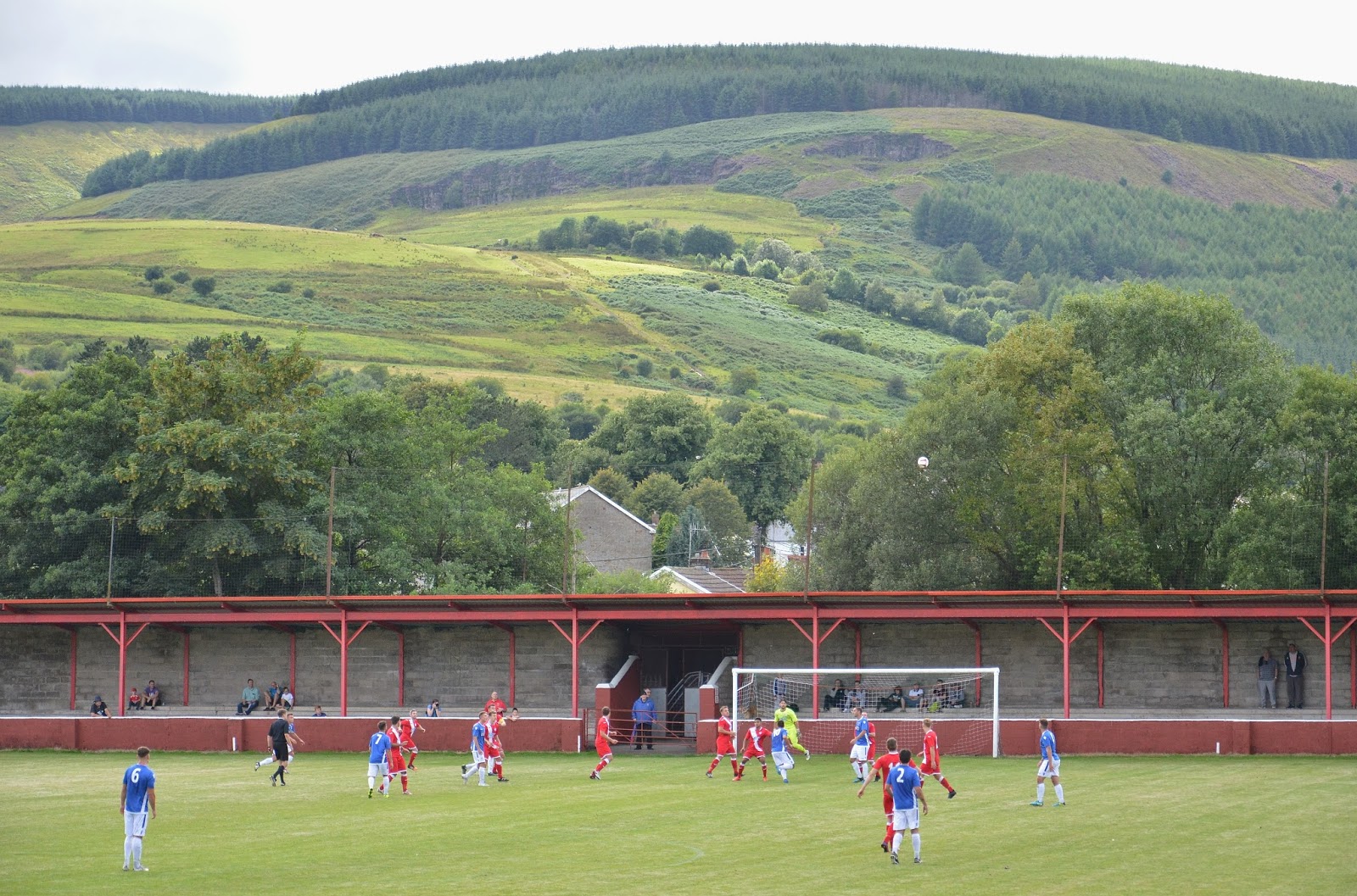 Extreme Football Tourism: WALES: Ton Pentre AFC