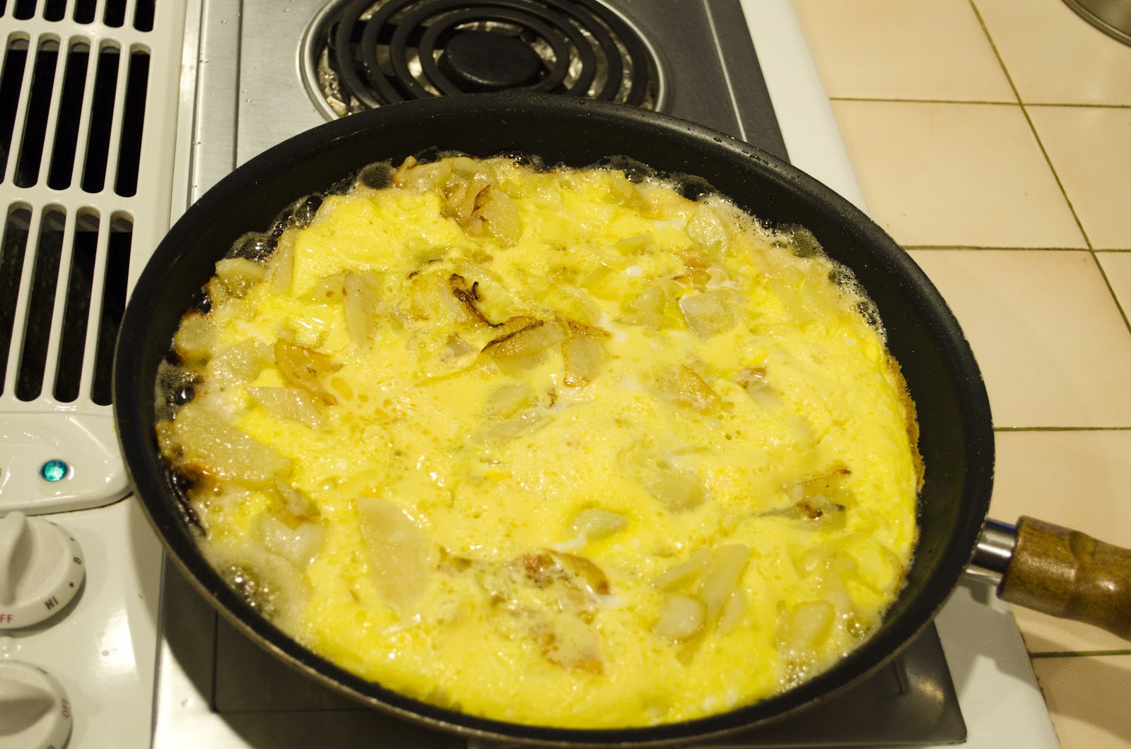 TORTILLA DE PAPAS-Potato Omelet | mmmm...Cuba