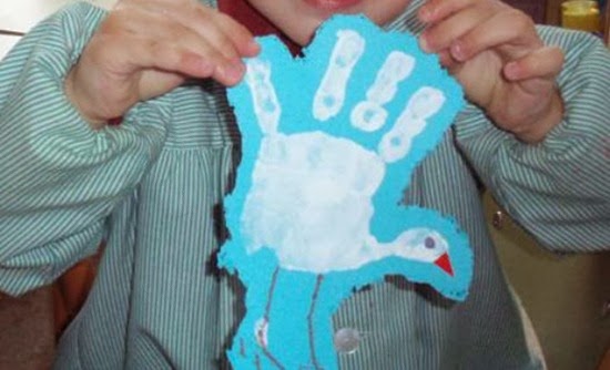 TALLERES INFANTILES : PALOMA HECHA CON UNA MANO
