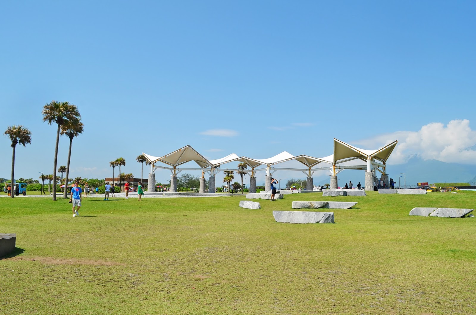 Trip To Taiwan 台湾: Hualien 花莲 - Qixingtan Scenic Area 七星潭风景区 - Just An ...