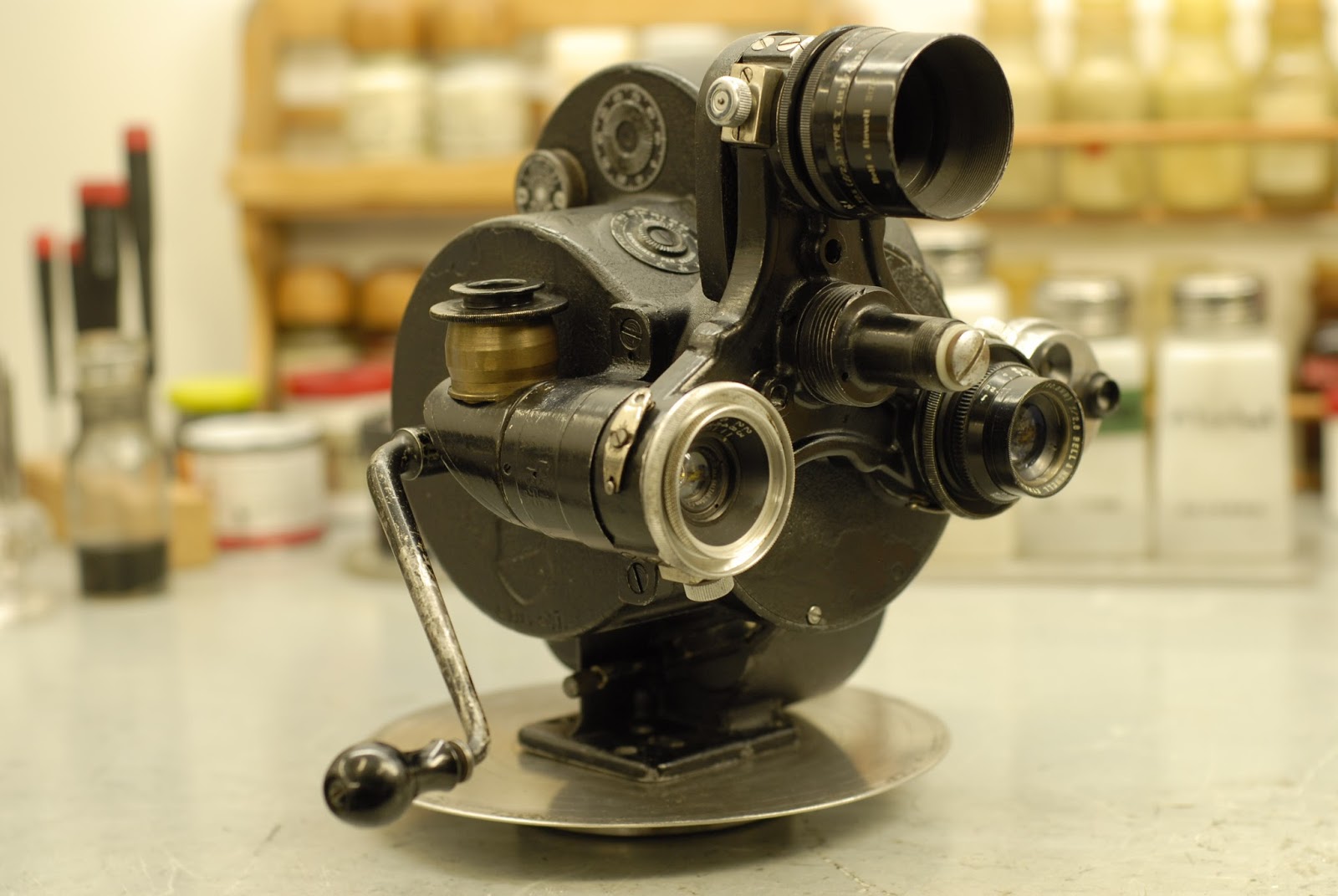 cinetinker: Inside a Bell & Howell Eyemo