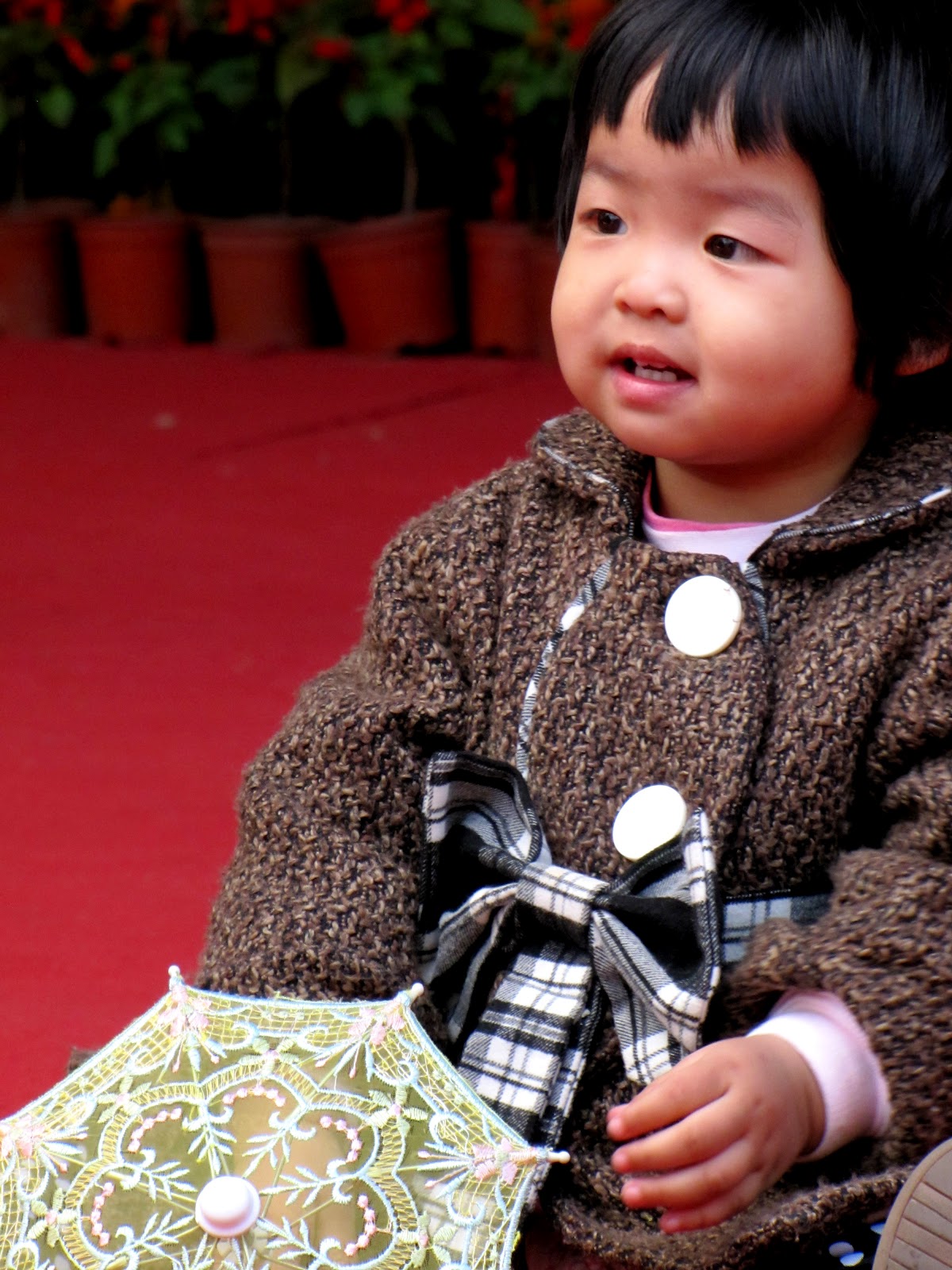 Photographs: Sweet toddler in China