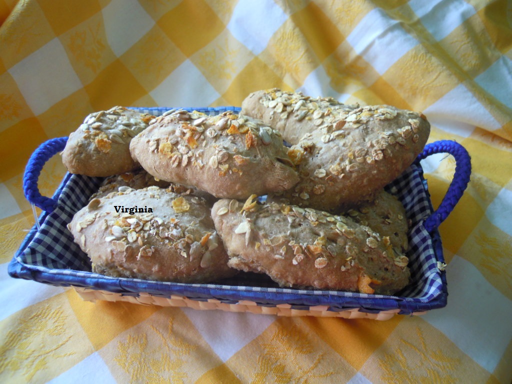 VIRGINIA CONSUSCOSAS: PANECILLOS INTEGRALES CON SEMILLAS