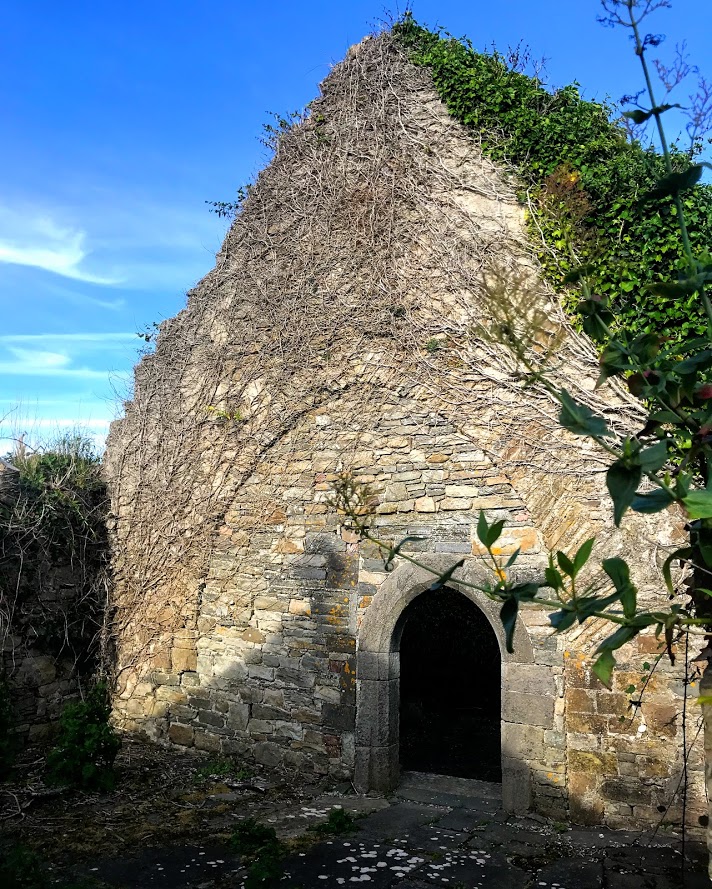 Patrick Comerford: Saint Senan’s Church and the curious Vandeleur ...