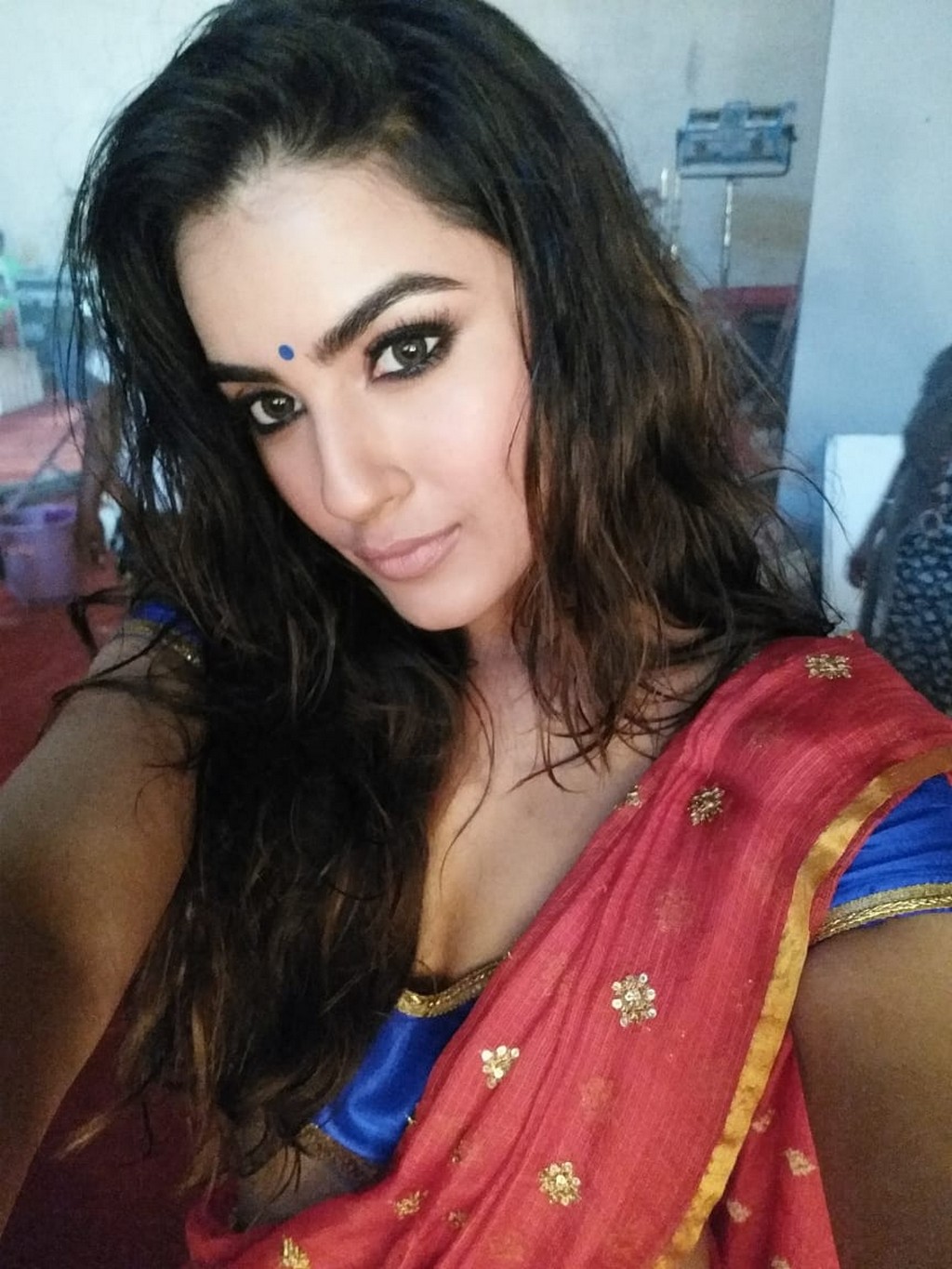Kavya Thapar Stills At Kohinoor Ad Set South Indian Actress