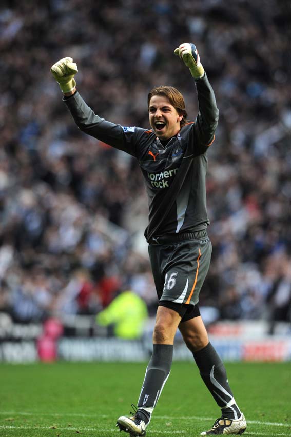 The Best Footballers: Tim Krul plays as a goalkeeper for the ...