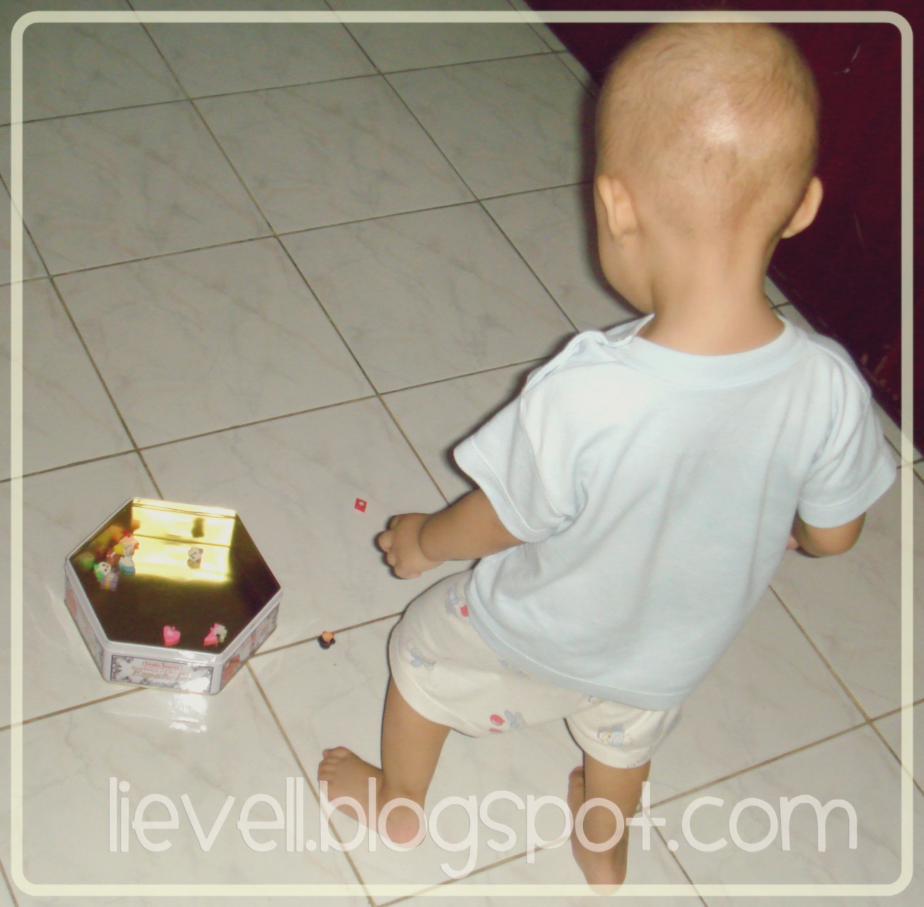 Simply-hood: Gross Motor : Throwing the erasers