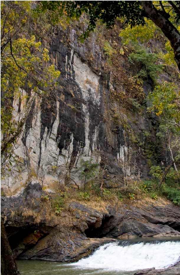 Syntheri Rocks Sirsi Attractions