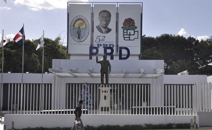 BREVES INFORMATIVOS: PRD celebra dividido 75 años de su fundación