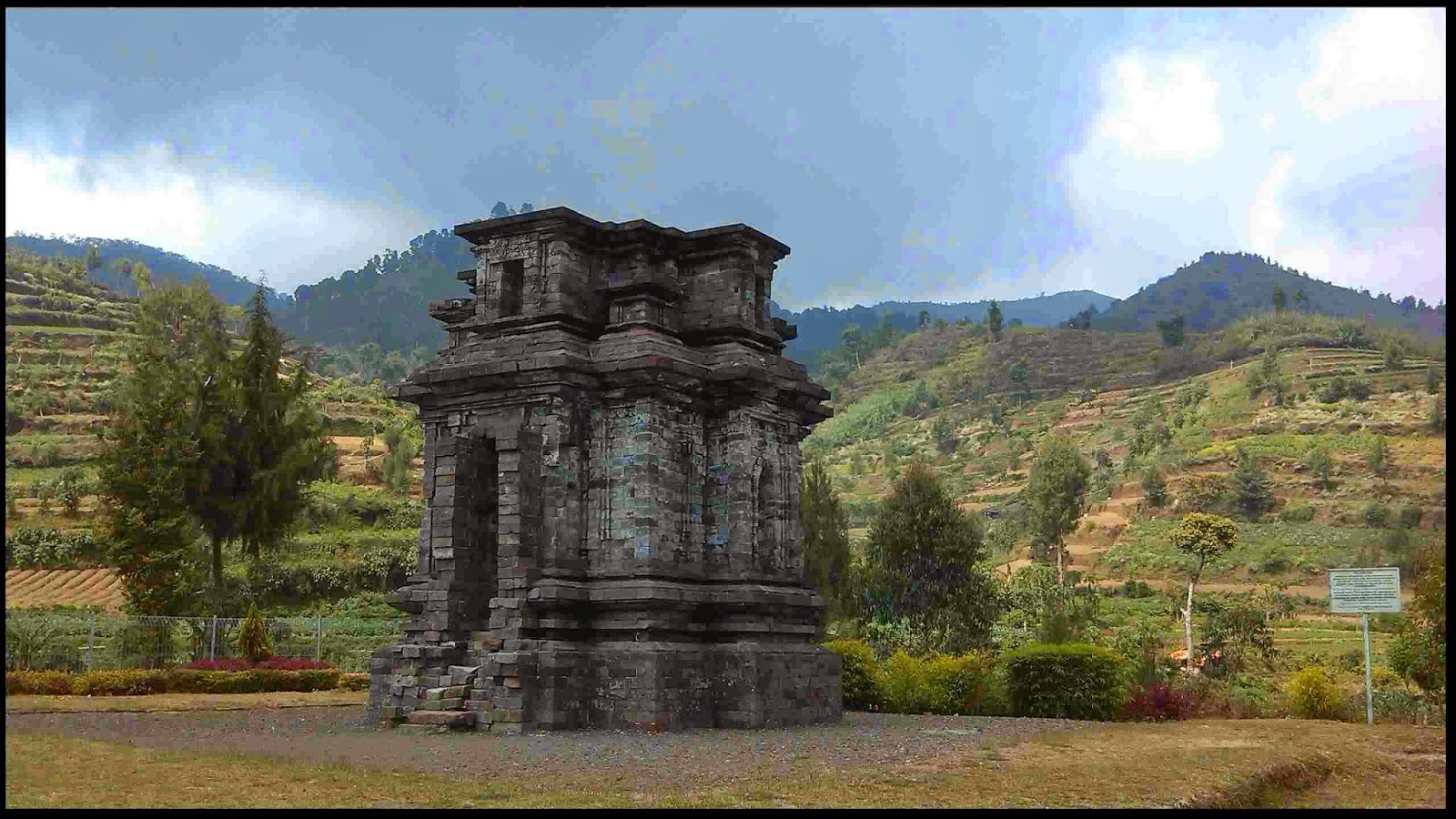 VeronikaDiahKusumawati: Kompleks Candi Dataran Tinggi Dieng, Wonosobo