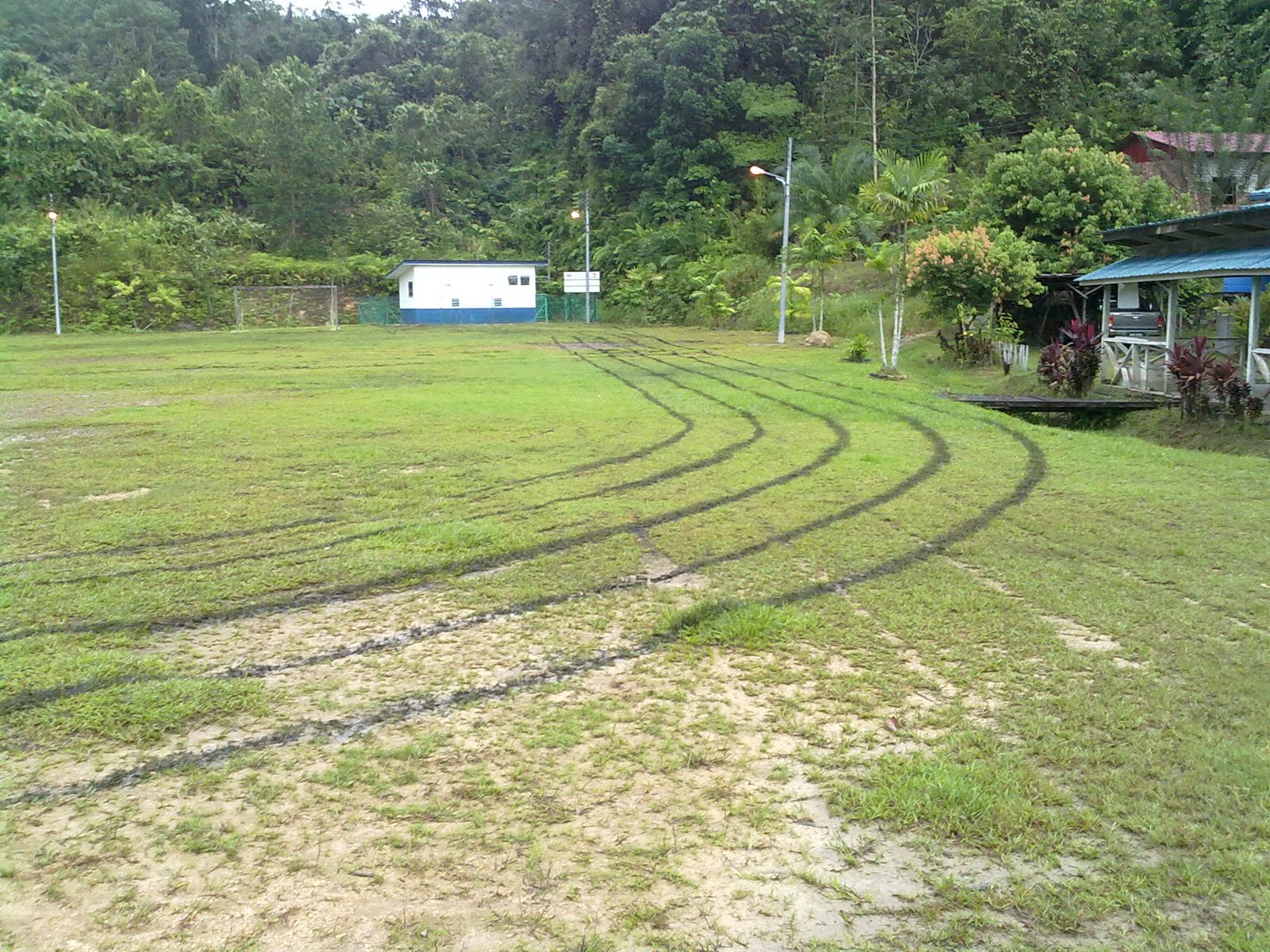 TEACH, TRAVEL & THINK!: UKURAN BALAPAN 200 METER