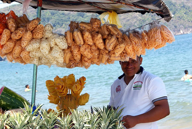 Déjàlà: Beyond Sand, Mexican Beach Vendors