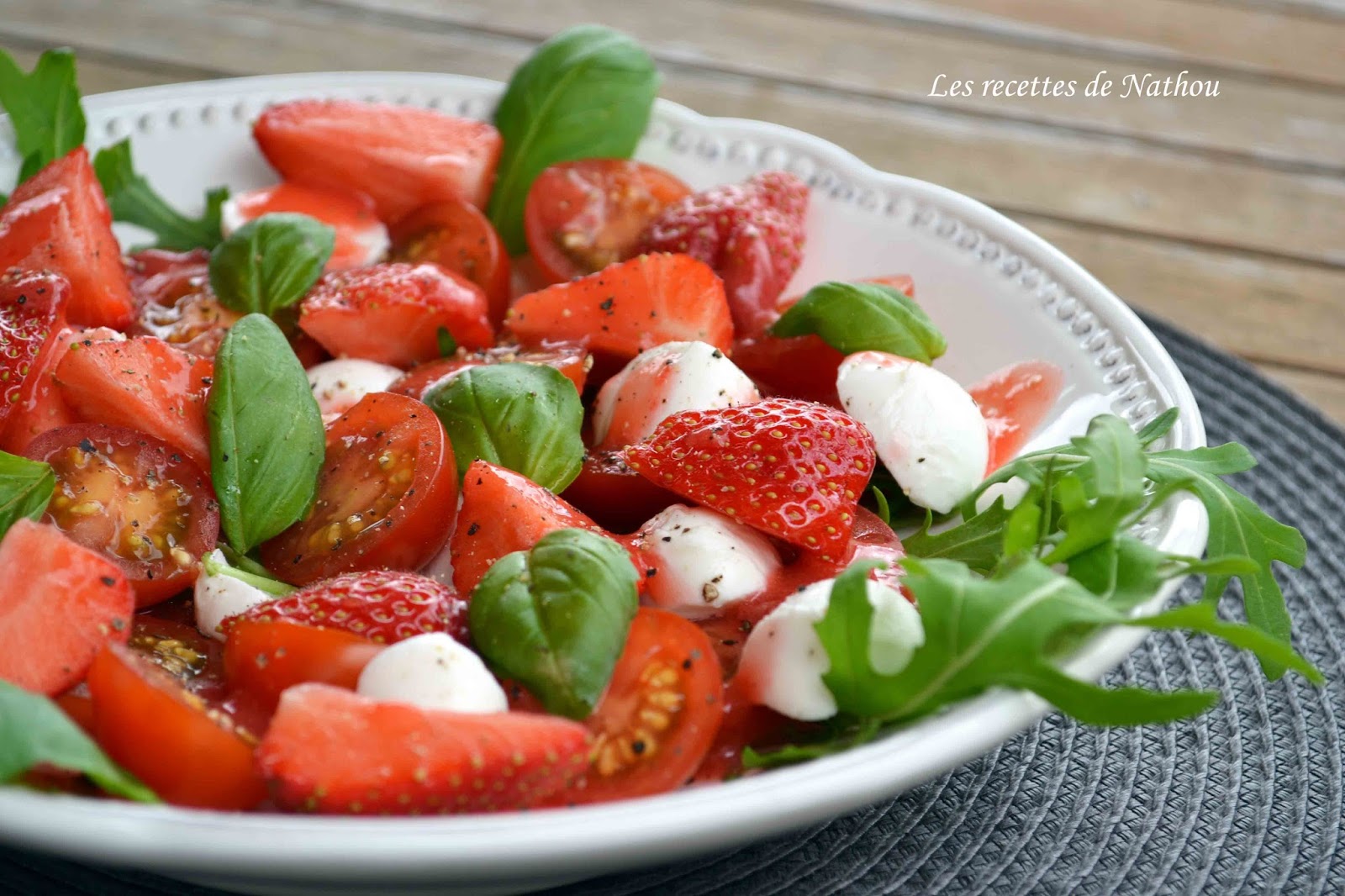 Ma cuisine au fil de mes idées...: Salade de tomates, fraises et ...