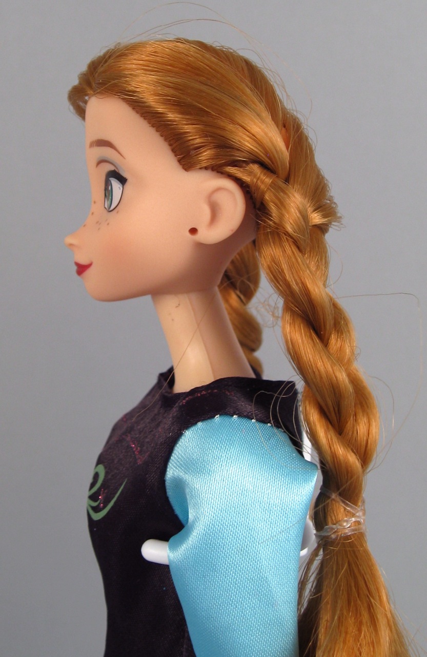 Anna and Elsa Knockoff Dolls From China | The Toy Box Philosopher