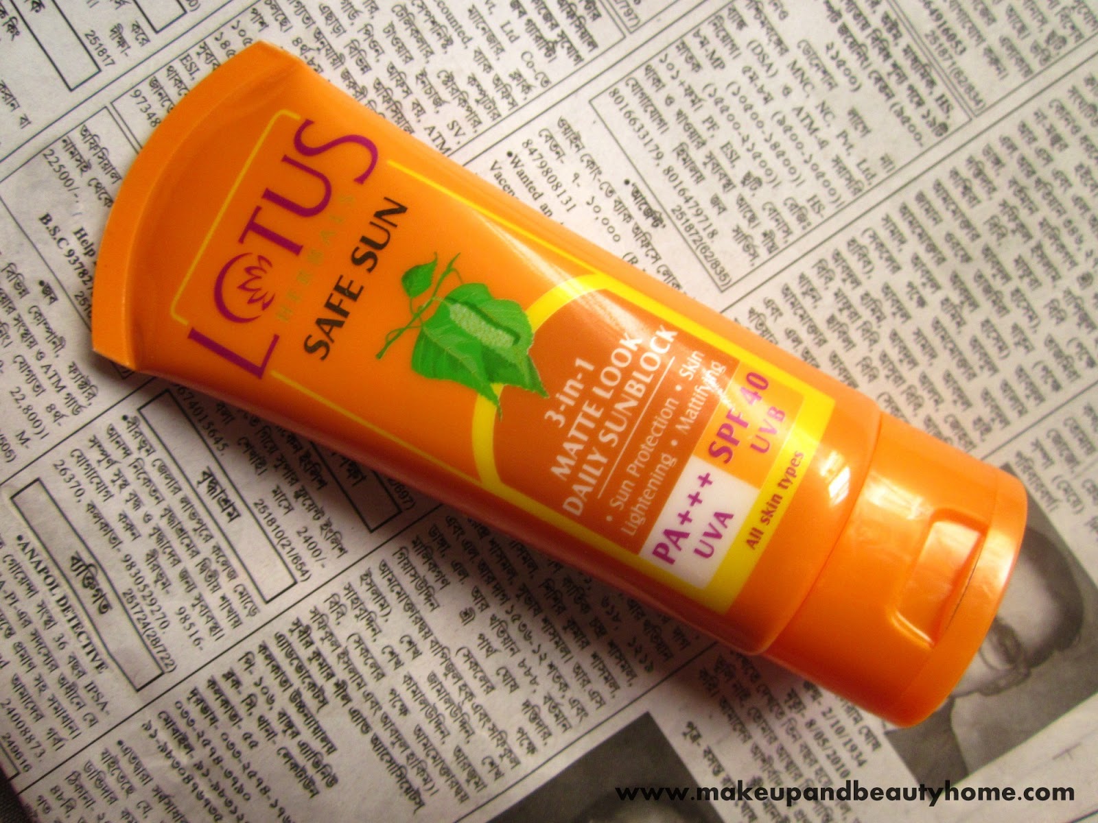 Lotus Herbals Safe Sun 3 In One Matte Look Daily Sunblock with SPF 40 ...