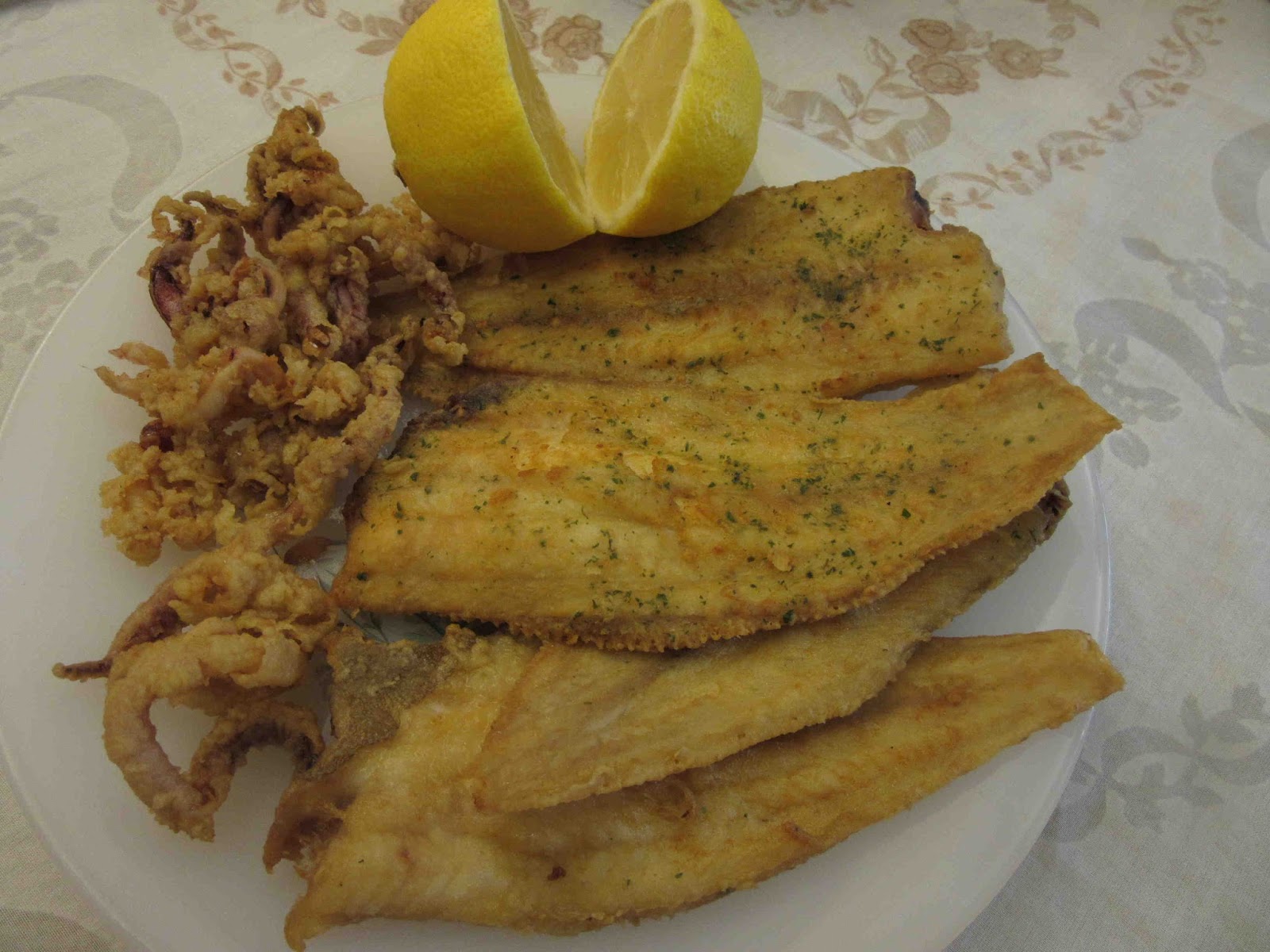 Culinaria y otras cosas: Lenguados fritos