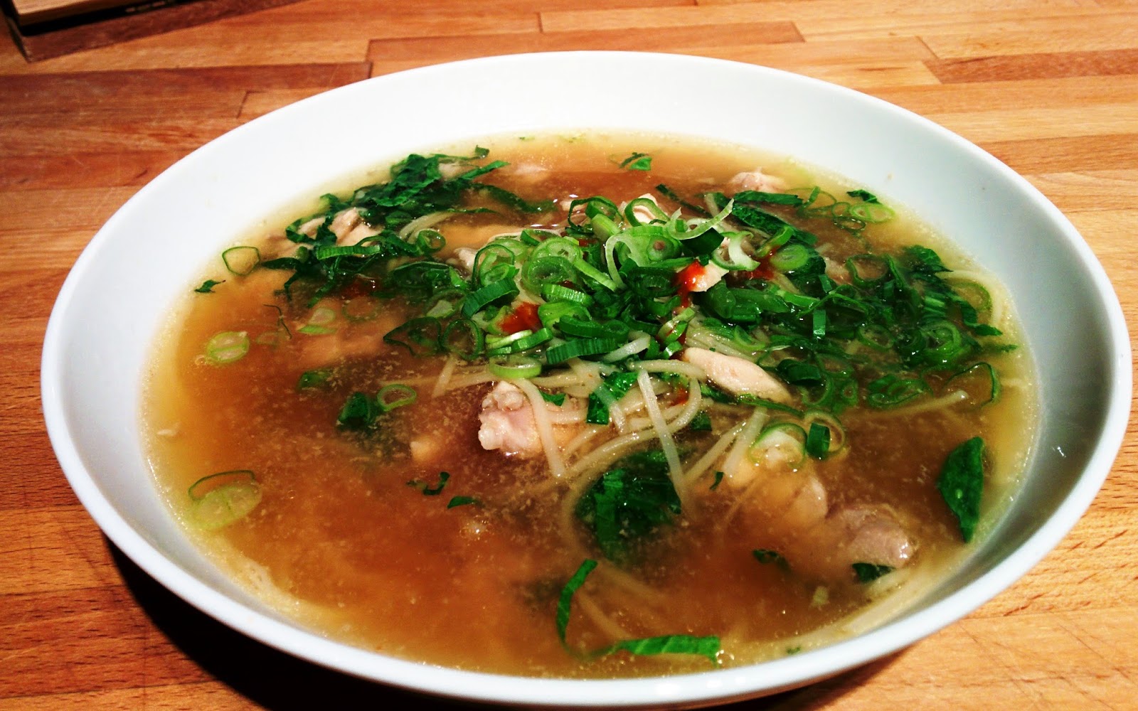 Almryd says "Eat it": Kinesisk soppa med kyckling och grönsaker