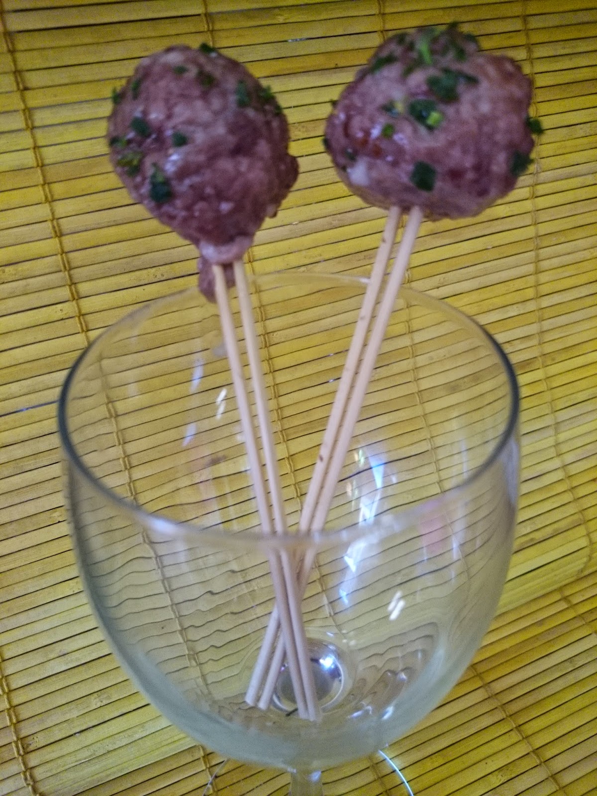 Chupa chups de carne y queso