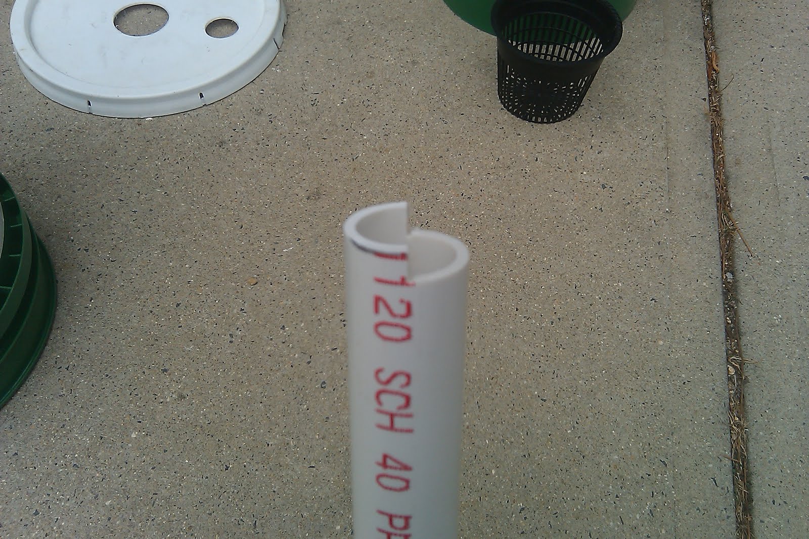 Rick's Roots - A Gardening Blog: How to make a cheap, self-watering ...