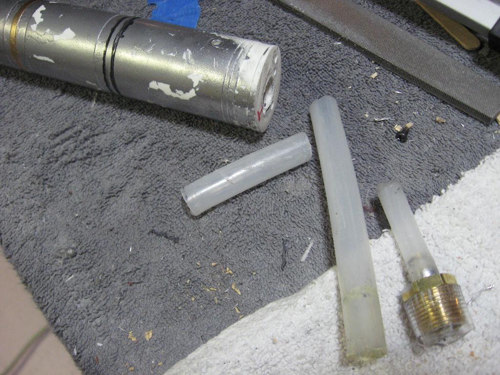 Paul's R2-D2 Project: More on the gripper claw, prepping for the CPU ...