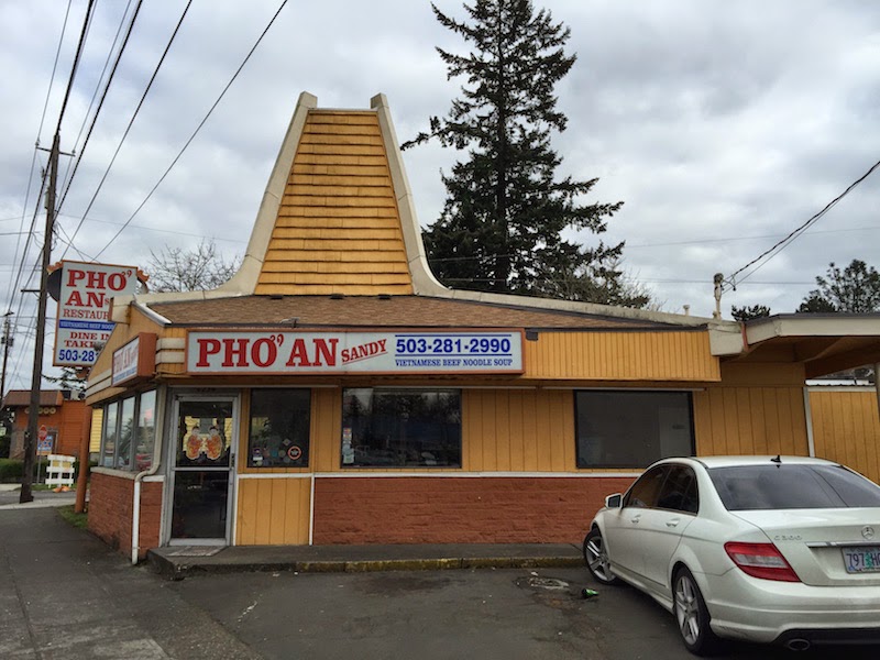 Back to the 50s: A Walk Along Upper Sandy Boulevard in Portland