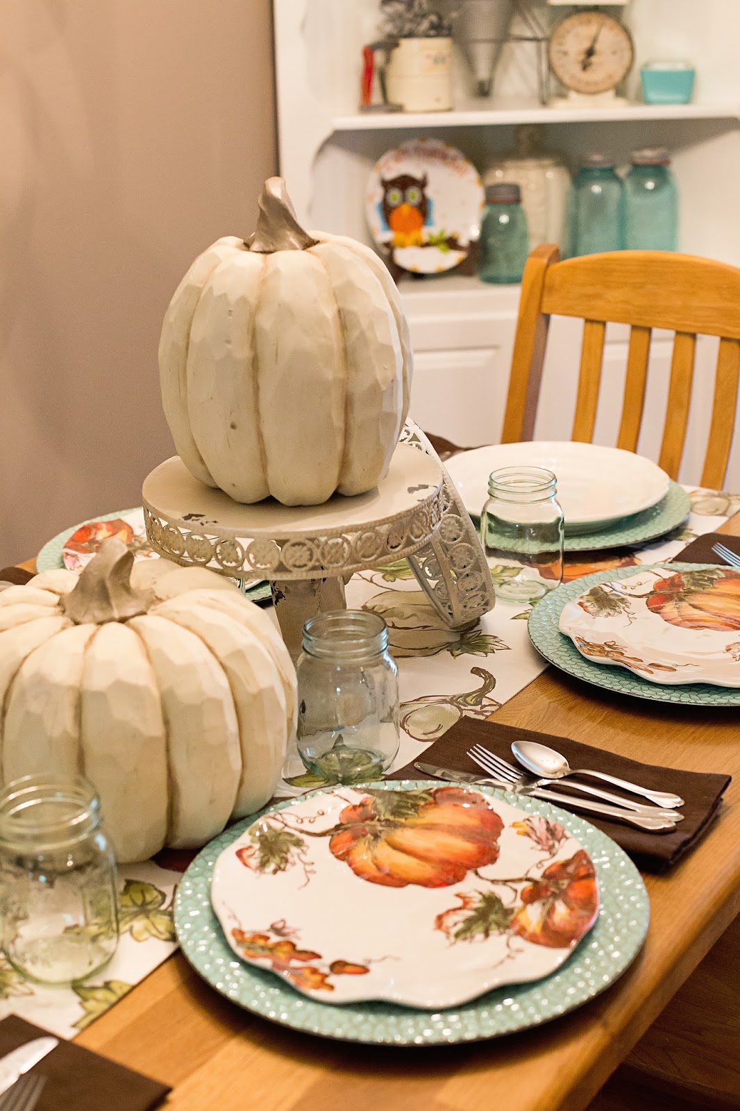 Fall dining room table decor