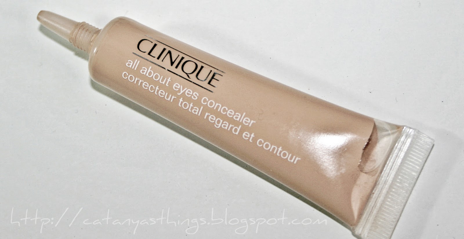 Makeupwoow: Clinique All About Eyes Concealer