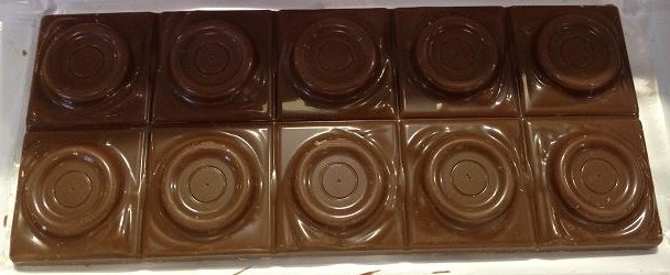 FOODSTUFF FINDS: Nestle New Rolo Bar (WH Smith) [By @Cinabar]