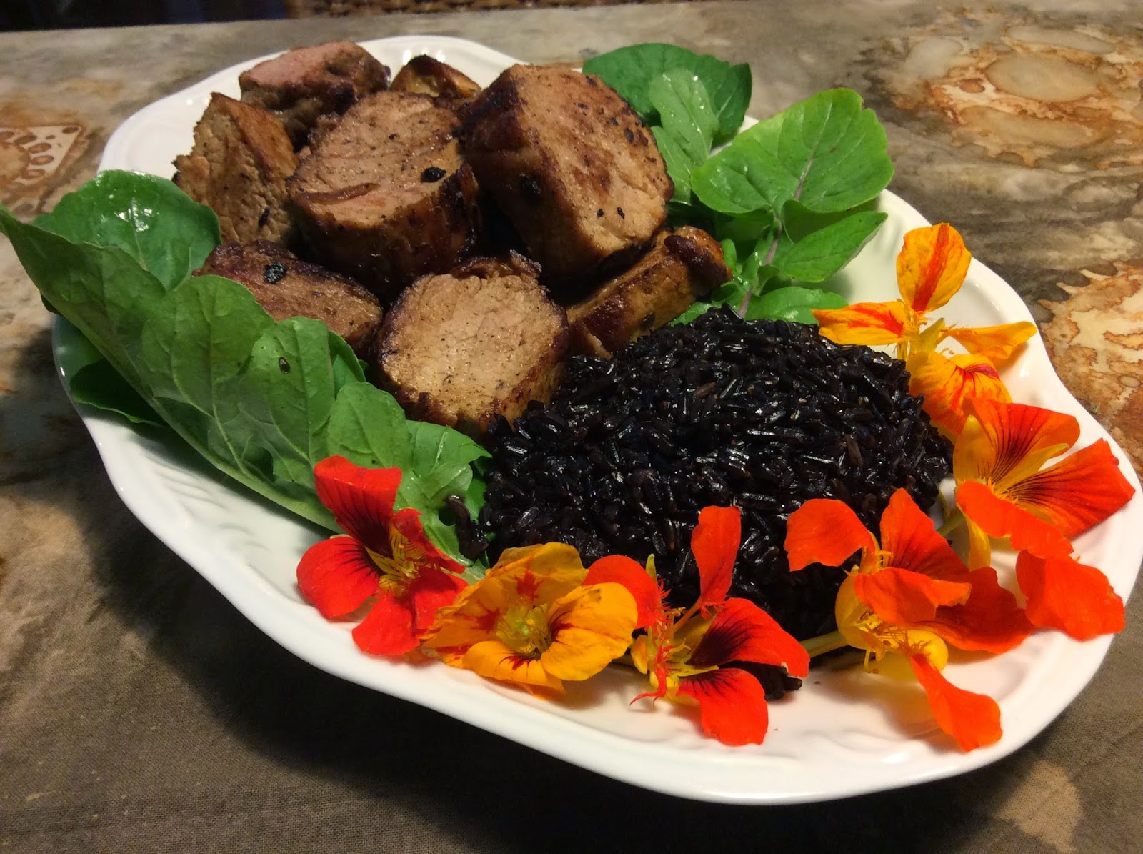 Cozinhando com amigos: Filet mignon de suíno com arroz negro